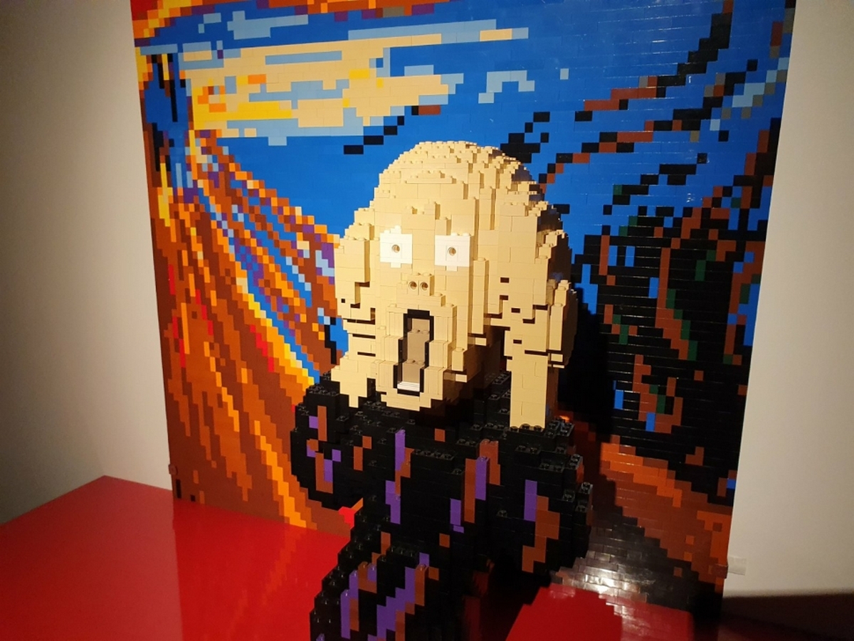 LEGO Mona Lisát és 6 méteres LEGO dínót is láthatsz a legmenőbb ...