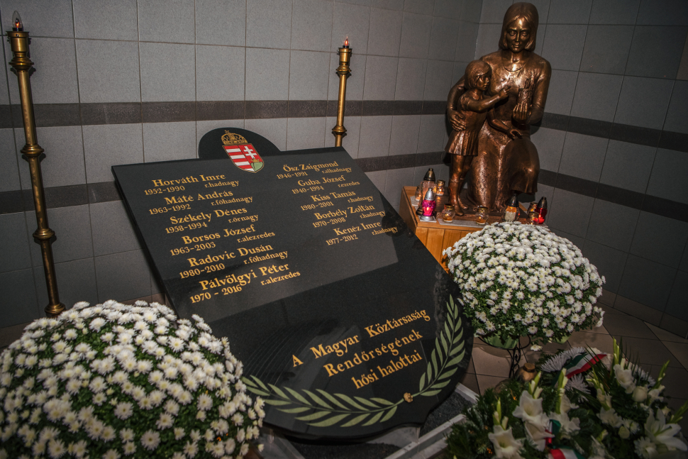 BRFK: „11 történet, melyben rendőreink élete hazájuk szolgálatában ért ...