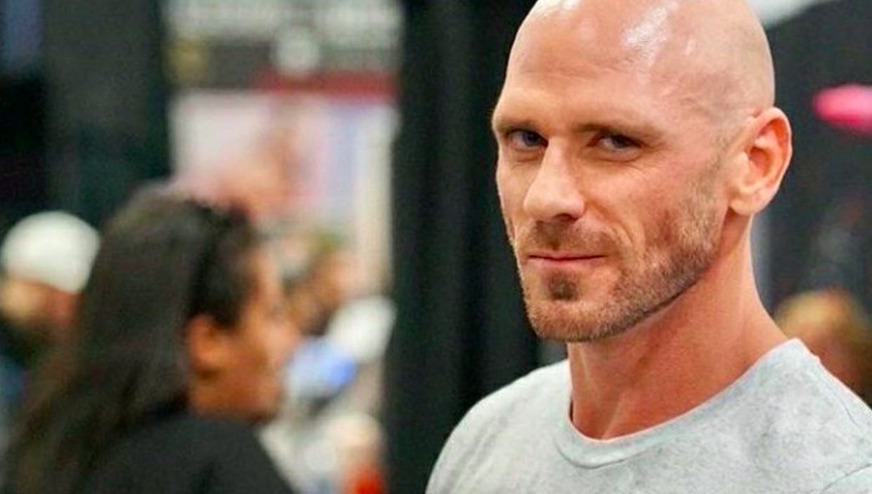 Az Első Pornós Szeretne Lenni Johnny Sins Aki Az űrben Forgat Szexjelenetet Szmohu